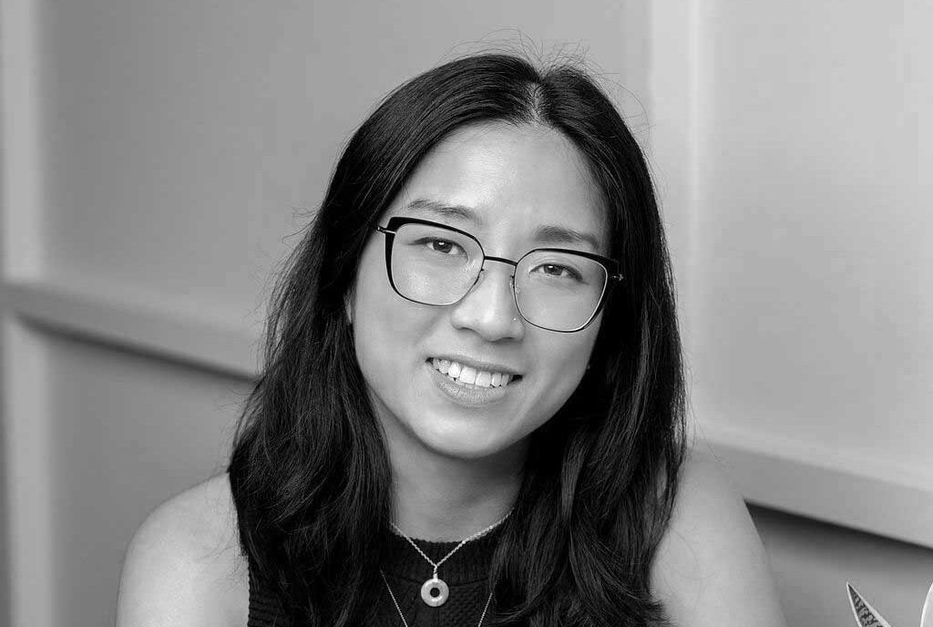 monna wong - The Management Center